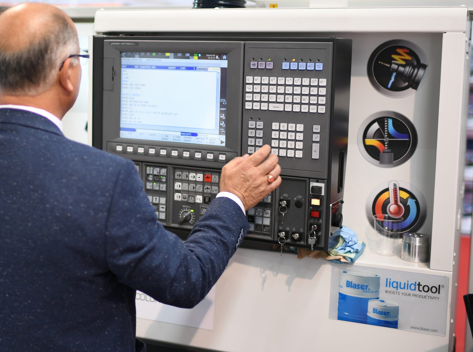 Prelucrări prin aşchiere CNC și Maşini unelte CNC - Mașini-Unelte CNC